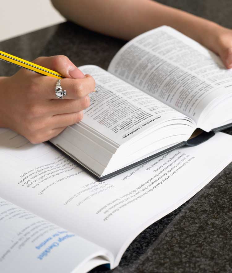 Quit, quite and quiet | Learning English | Cambridge English